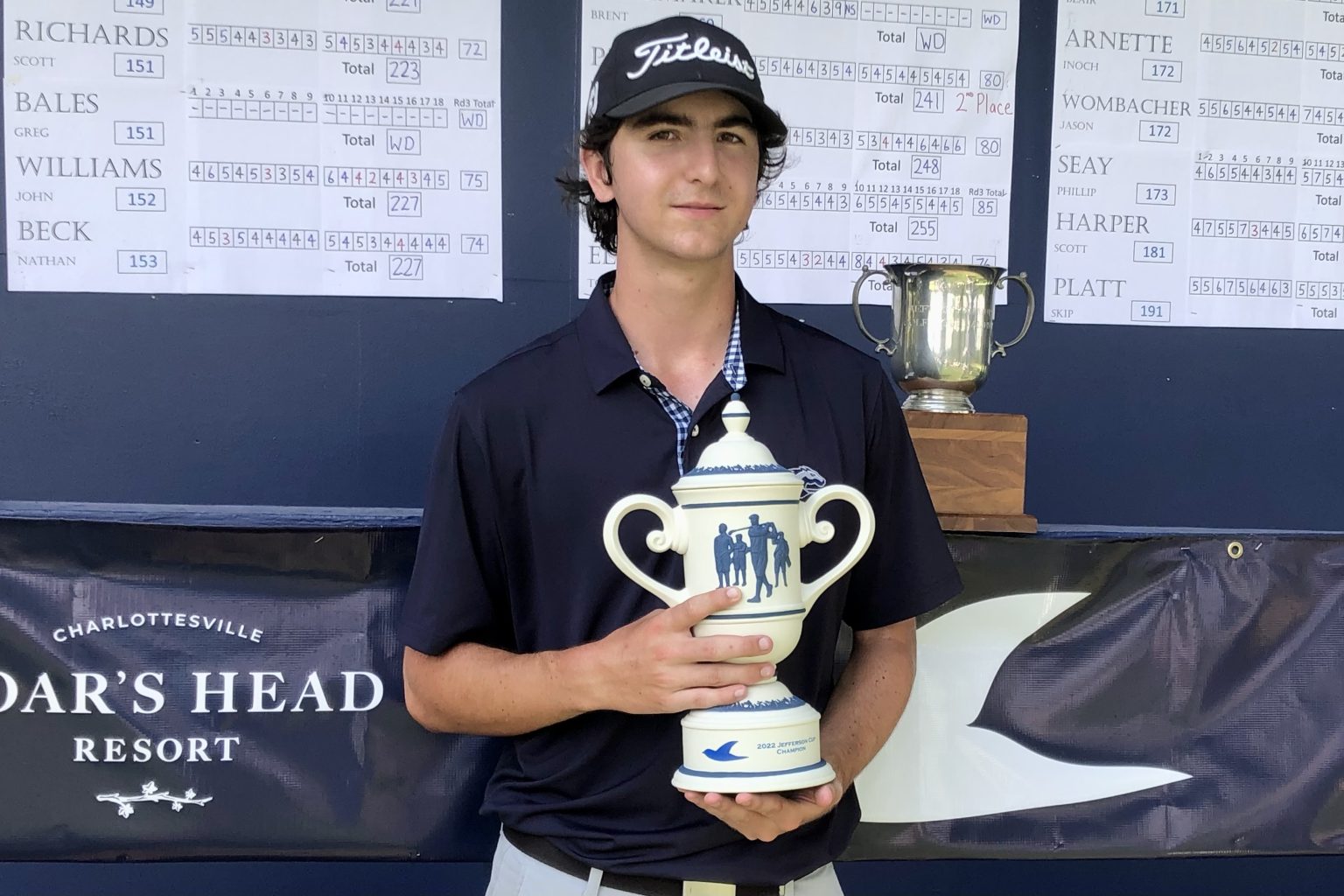 Despite late hiccup, Larue runs away with Jefferson Cup title at Boars ...