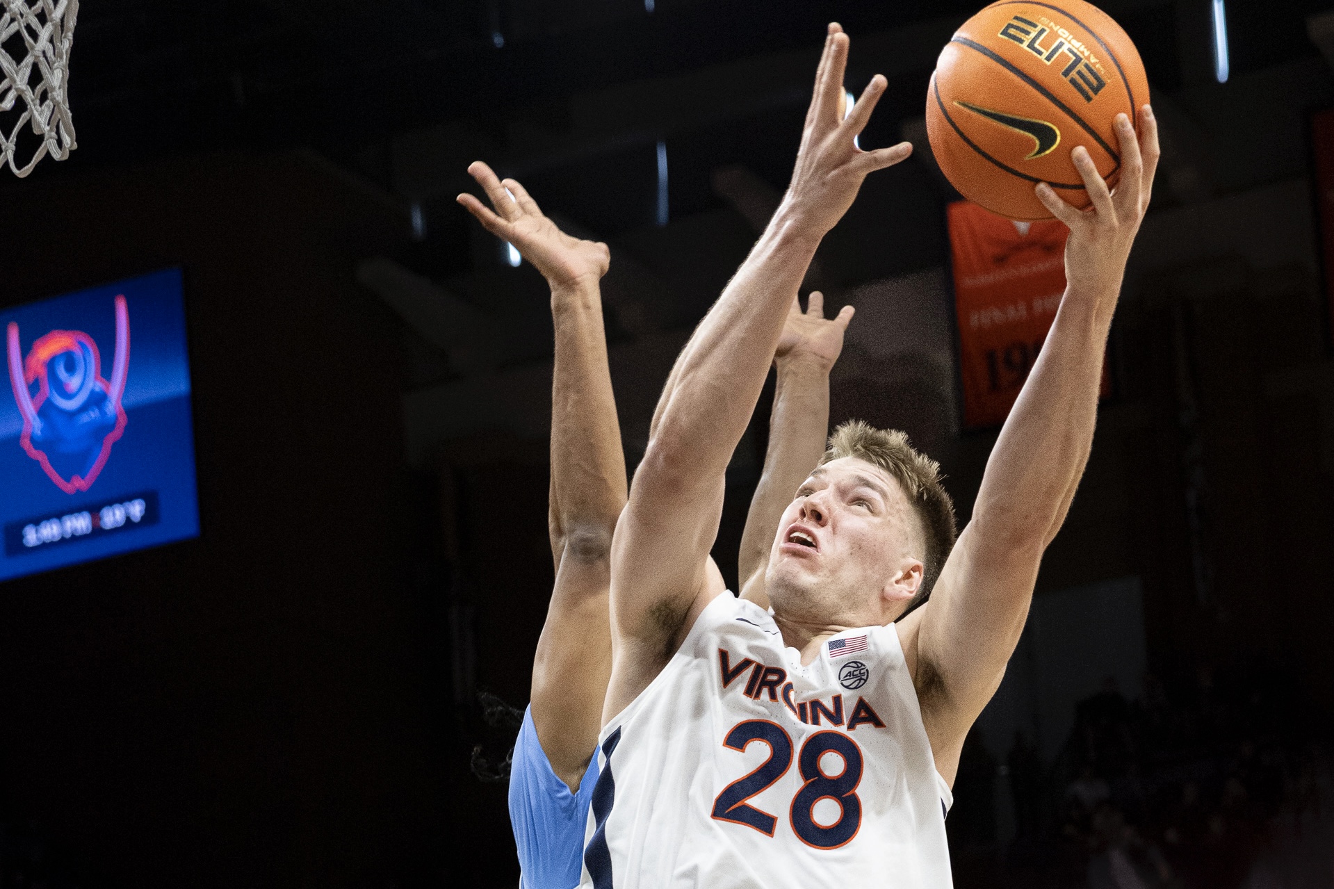 No. 14 Cavaliers blow comfy lead, fall to No. 22 UNC, 85-80 - Jerry ...